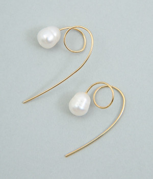 roll pearl ピアス（SALON）の商品詳細
