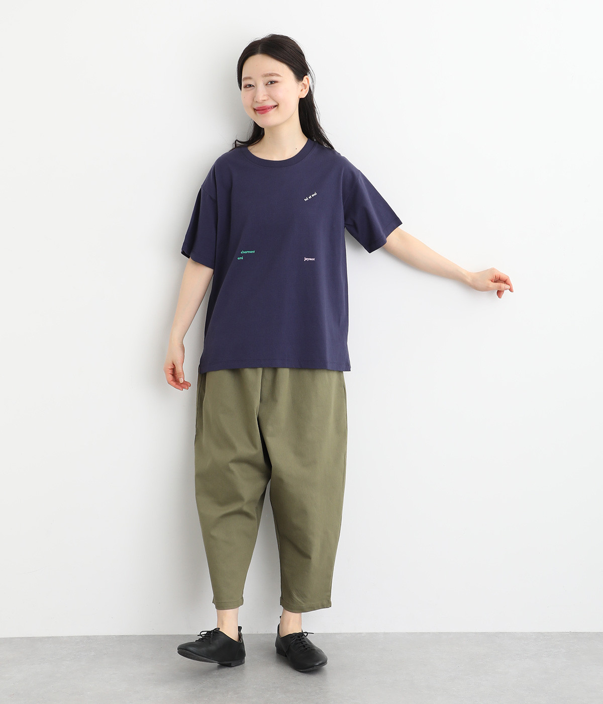 ミニロゴ刺繍カラーTシャツ（POU DOU DOU）の商品詳細